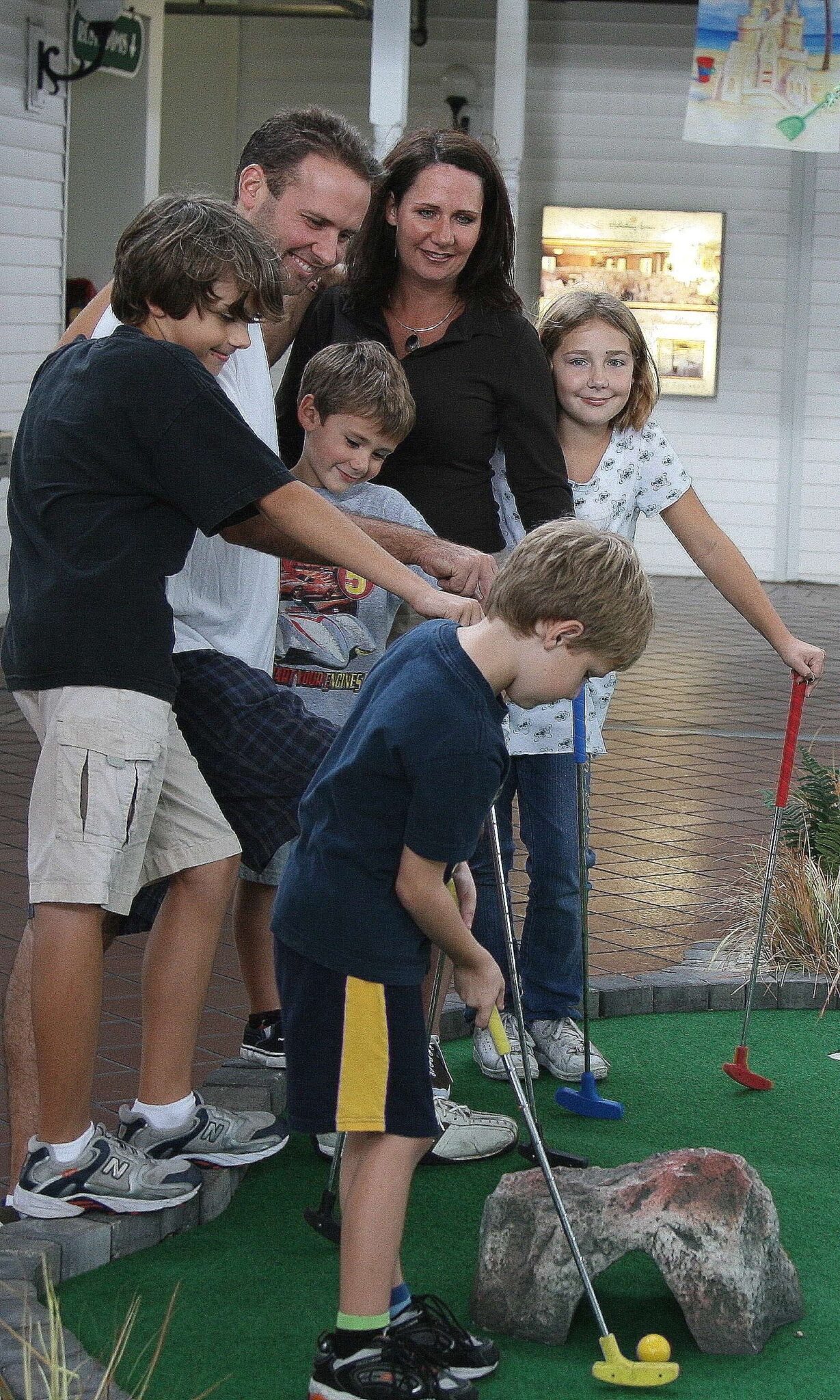 Miniature Golf: Tee Off at Splash Harbour's Fun Course